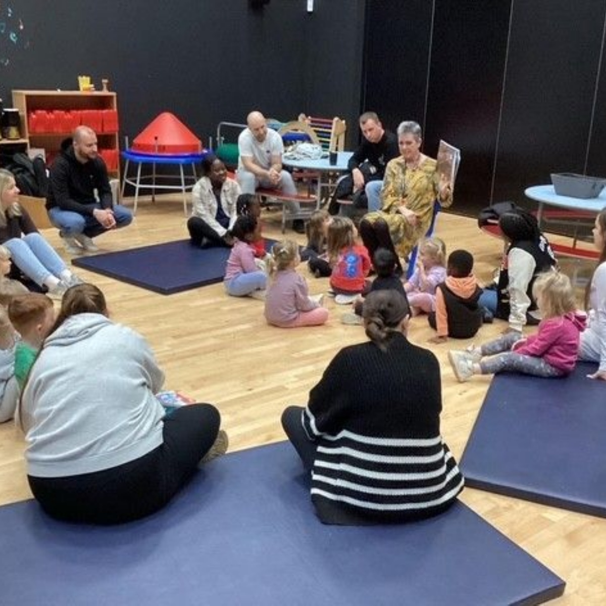 Manor Drive Primary Academy - Nursery Book Buzz